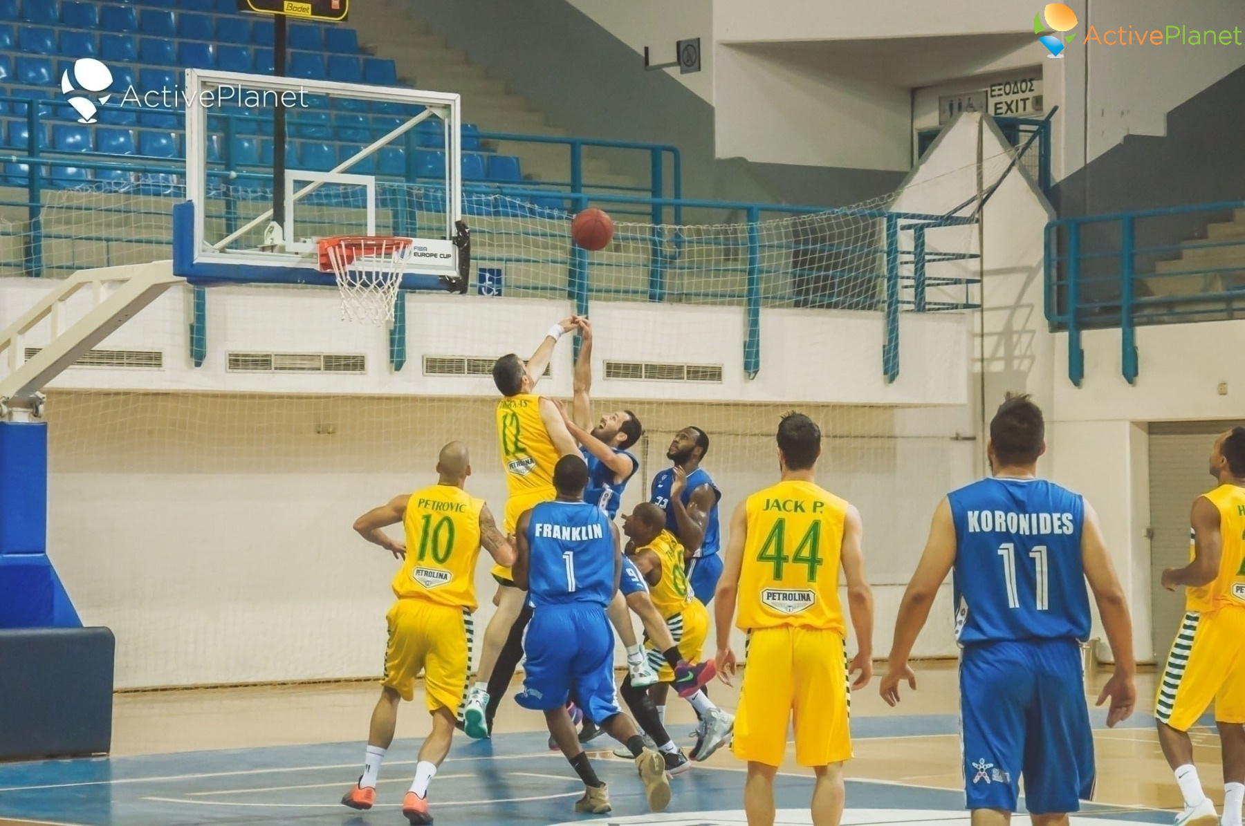 Basketball (FIBA) training camps