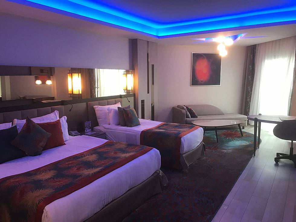 Royal Seginus Hotel