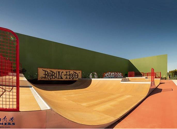 Sportstätte Magic Robin Hood Sports, Water Park & Medieval Lodge Resort ...