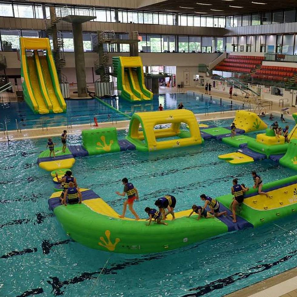 Sport venue Royal Commonwealth Pool for the team training camps