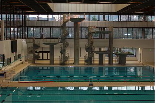 Sport venue Royal Commonwealth Pool for the team training camps