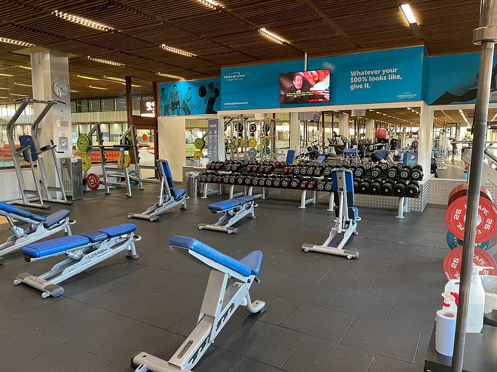 Sport venue Royal Commonwealth Pool for the team training camps