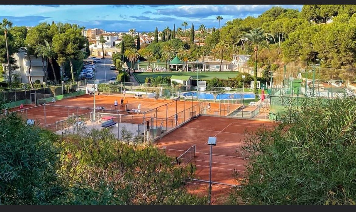 Sportstätte Tennisclub Miraflores für die Mannschaftstrainingslager