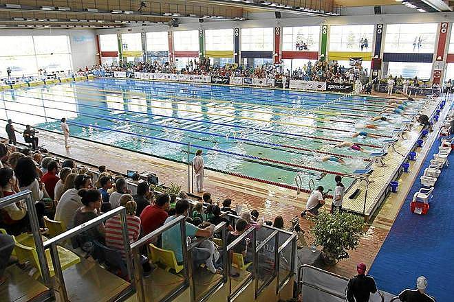 Sport venue Son Hugo Municipal Pools for the team training camps